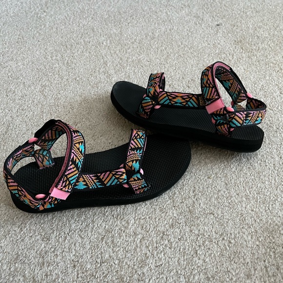 Teva | Shoes | Boomerang Pink Teva | Poshmark
